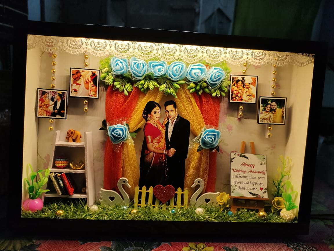 Miniature Frame Shadow Box With Light - Customized Photo Frame 3d ...